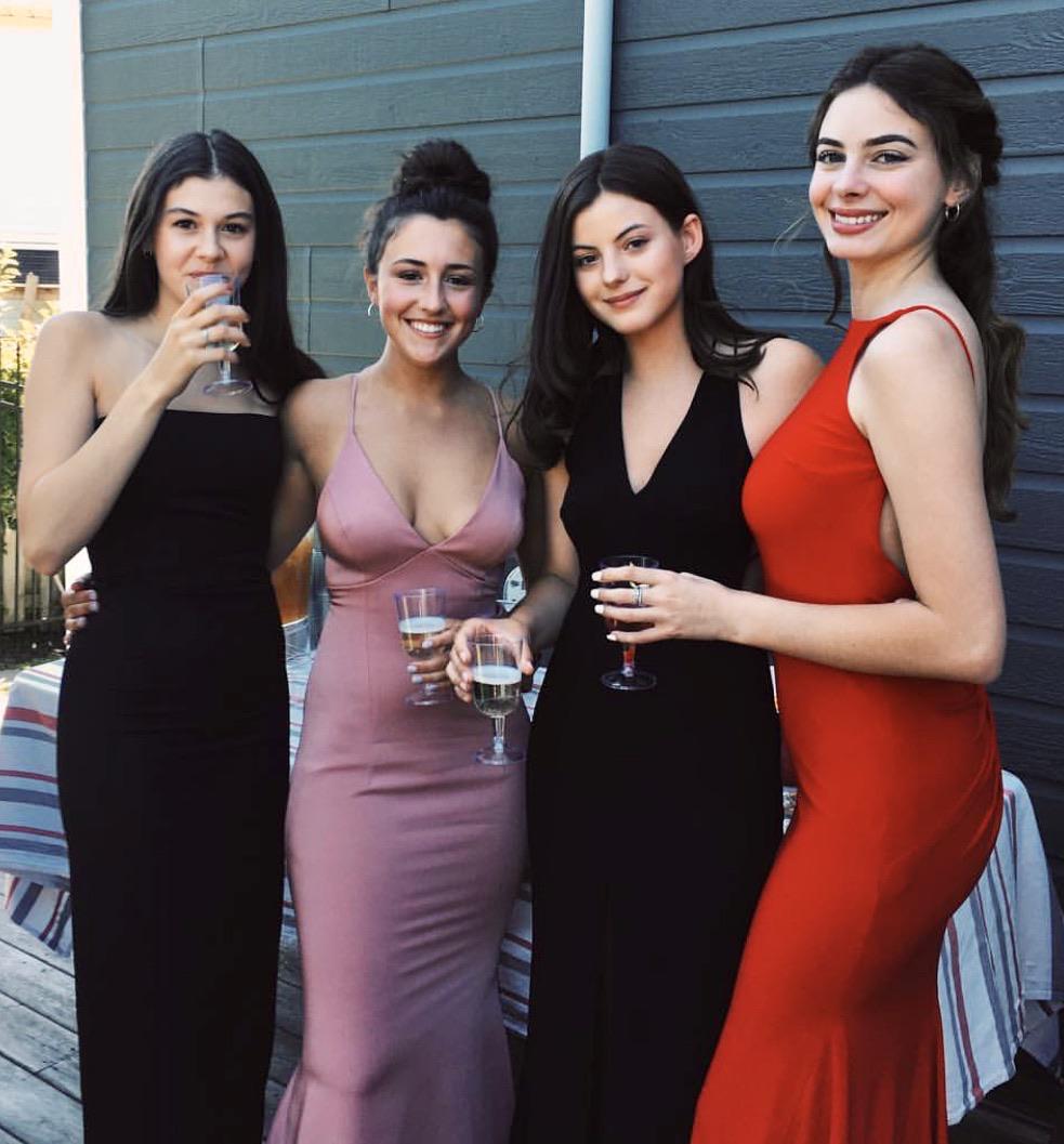 Good evening | Scrolller