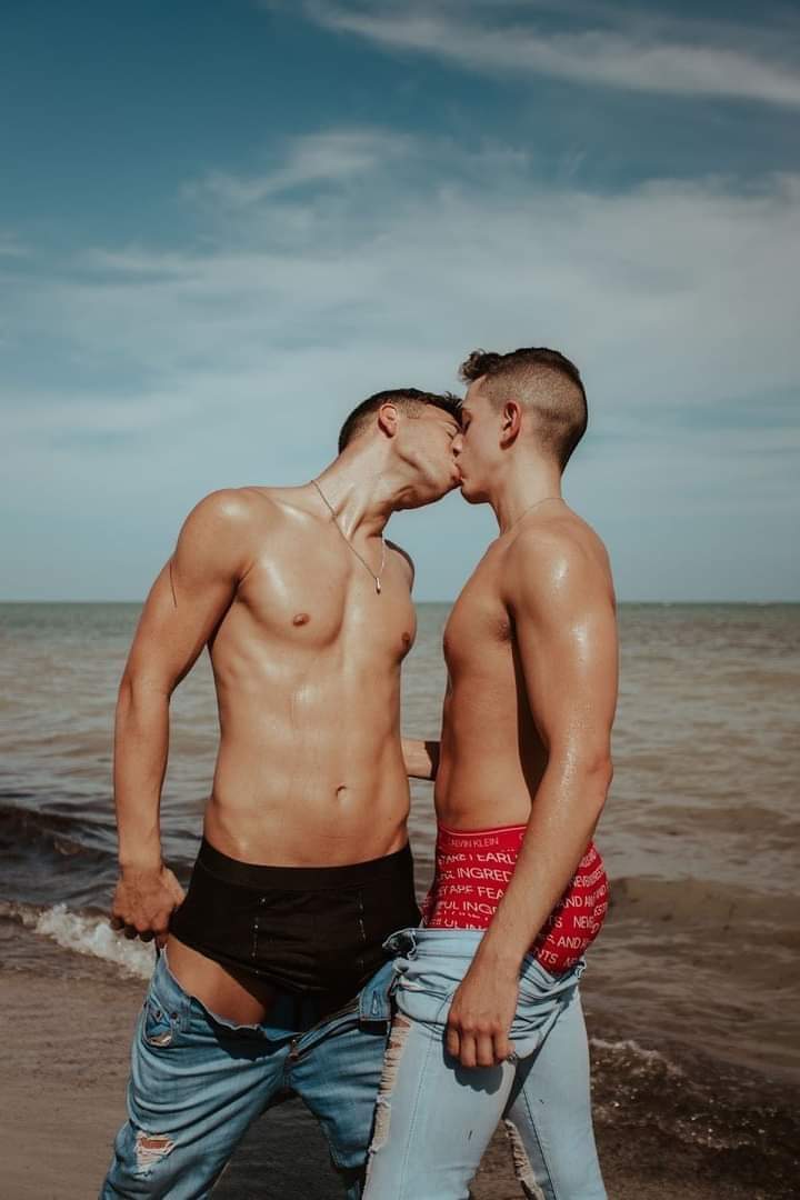 Good morning bros... | Scrolller