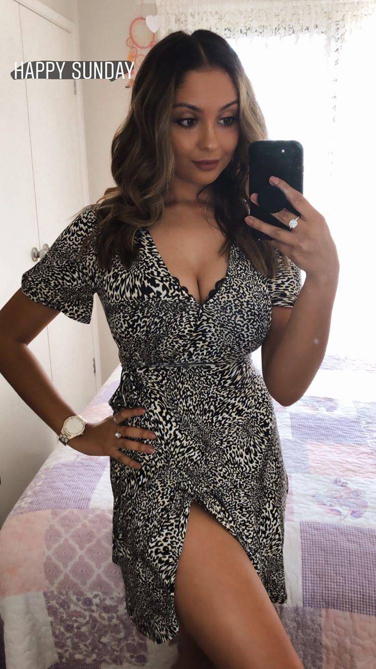 Gorgeous legs | Scrolller