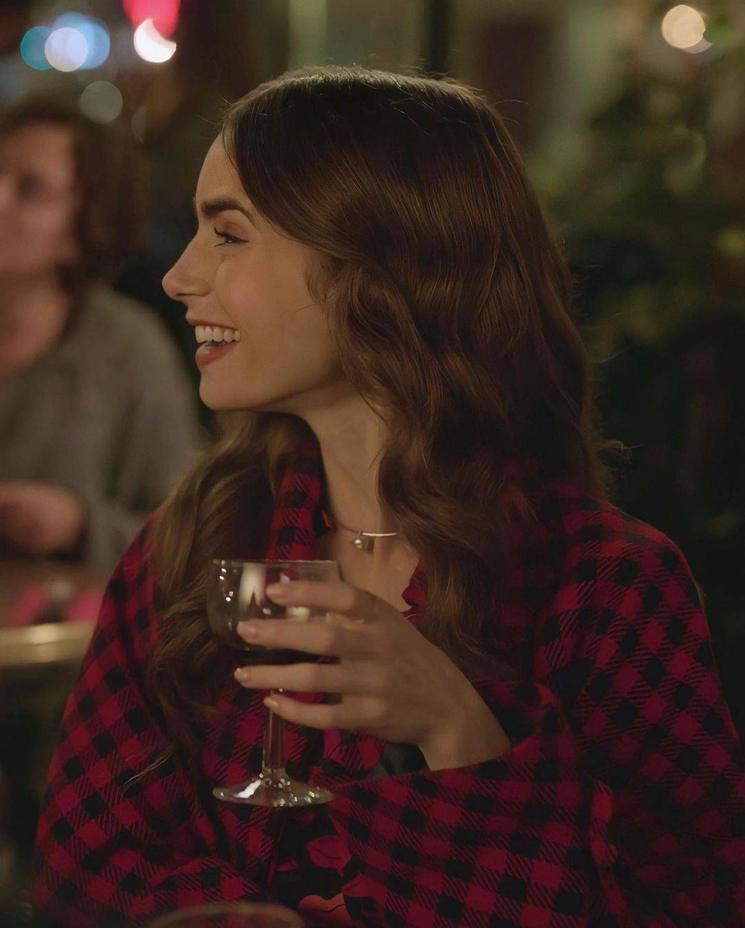 Gorgeous profile | Scrolller