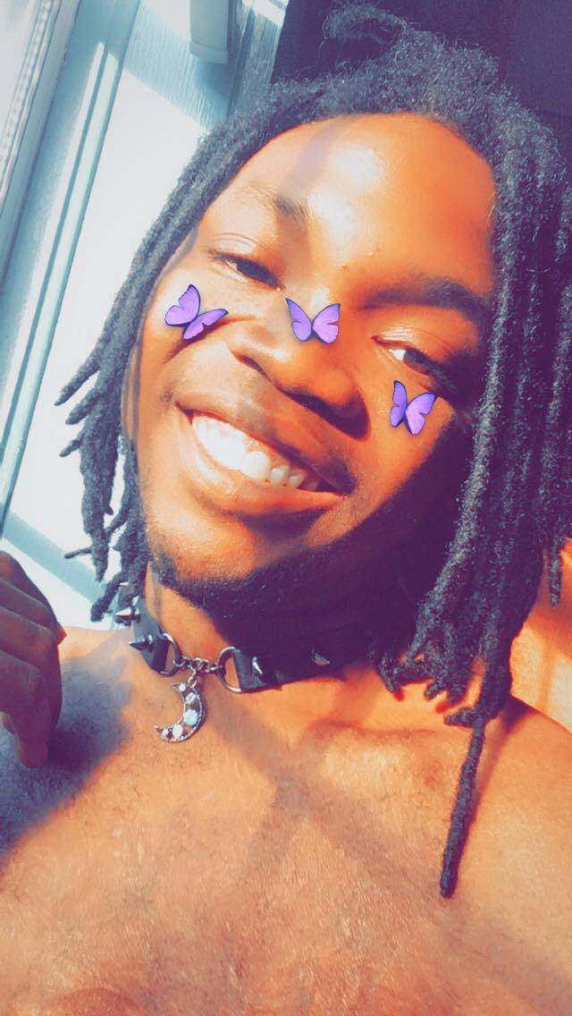 Got a new choker 😌 | Scrolller