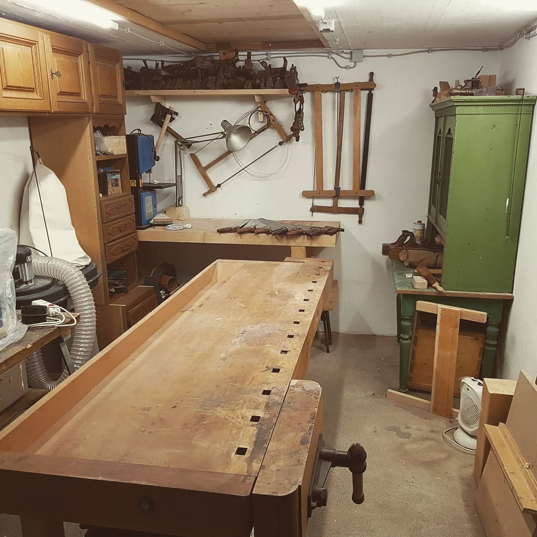Got this early 1950's Ulmia workbench and decided to give it a home in my new basement shop ...