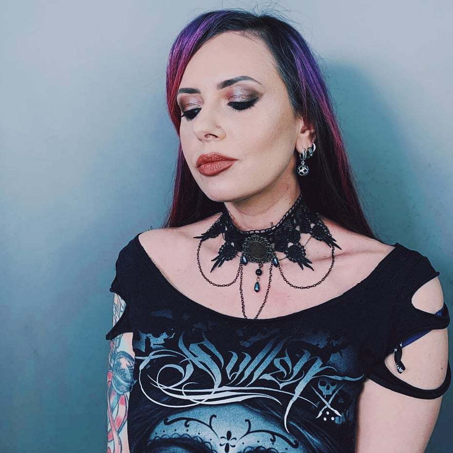 Gothic 🖤 | Scrolller