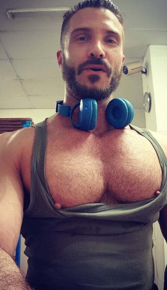 Gotta let 'em out to play now and then. | Scrolller