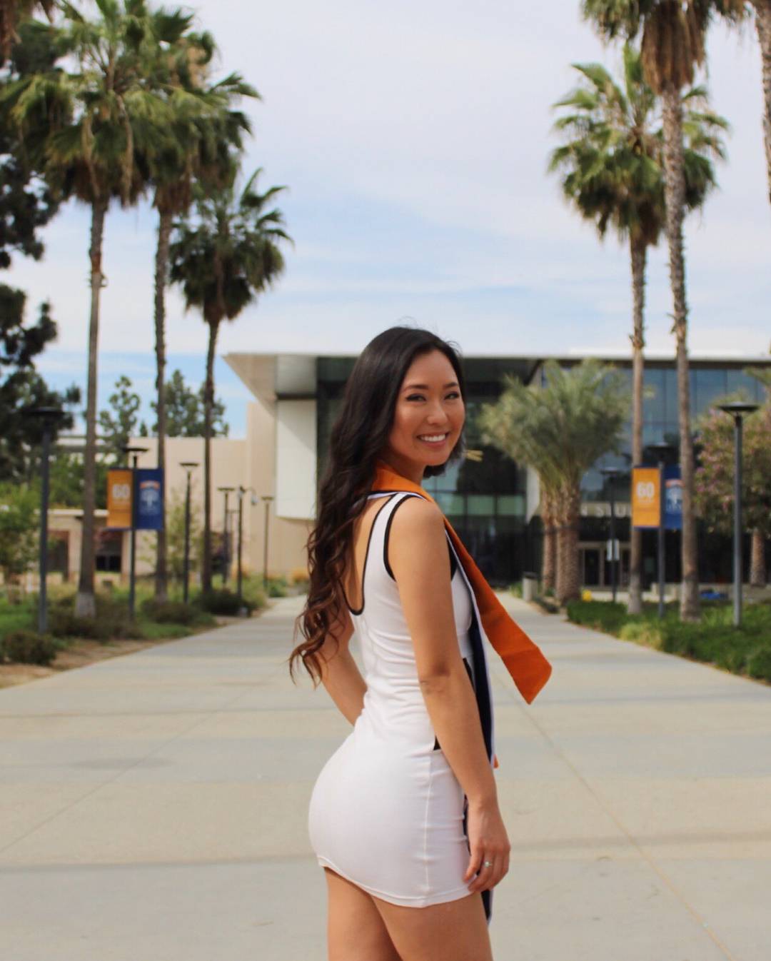 Graduate girl | Scrolller