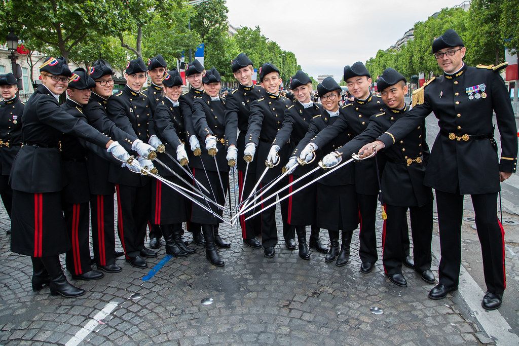 « Grands uniformes » of the École polytechnique | Scrolller