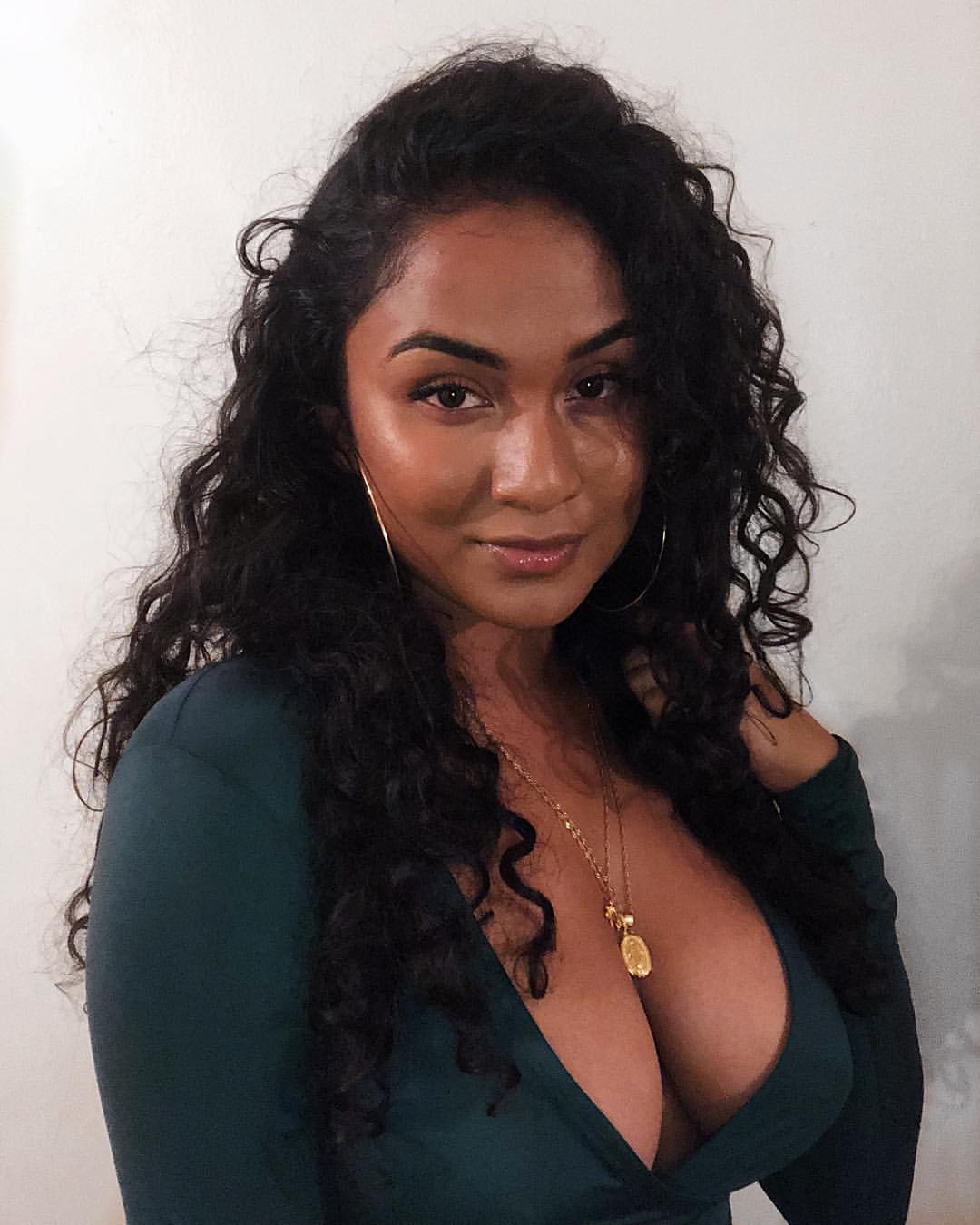 Great Cleavage | Scrolller