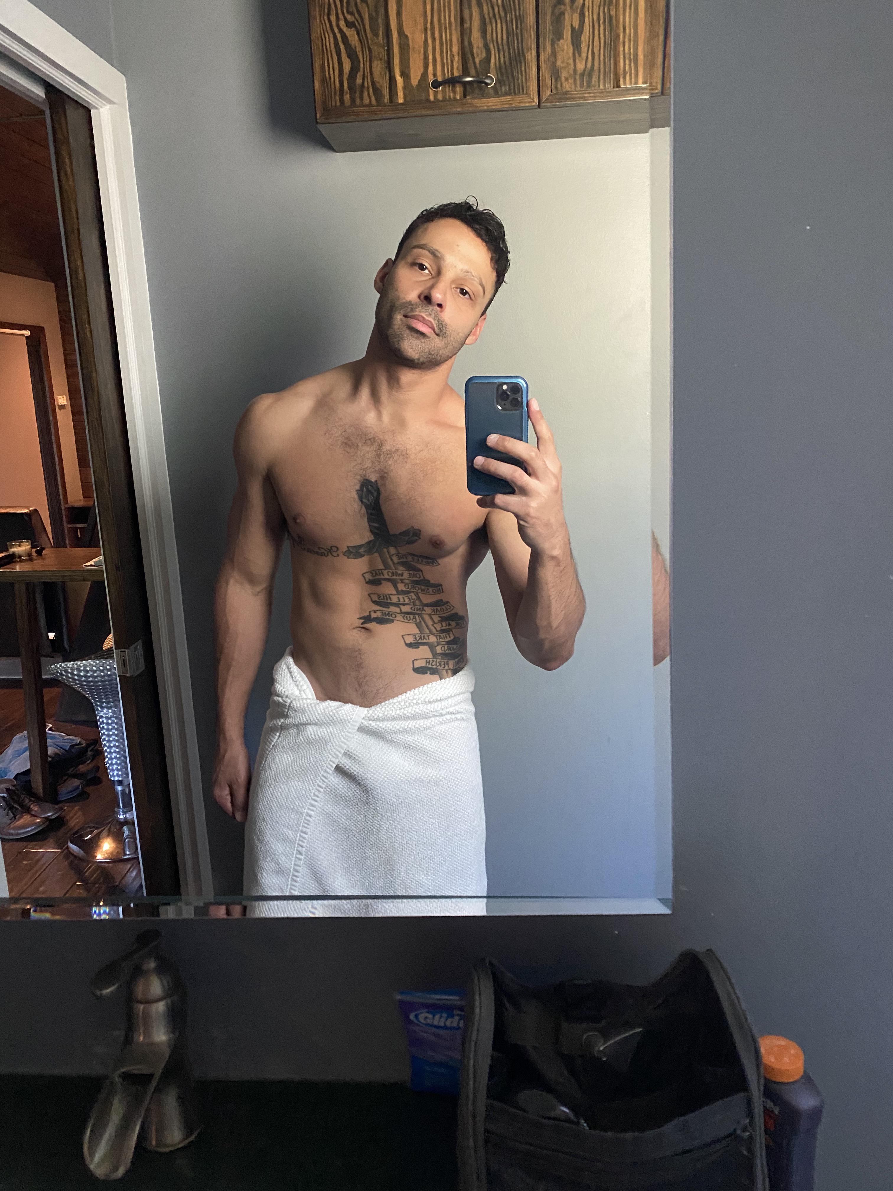 Greetings from Tampa | Scrolller