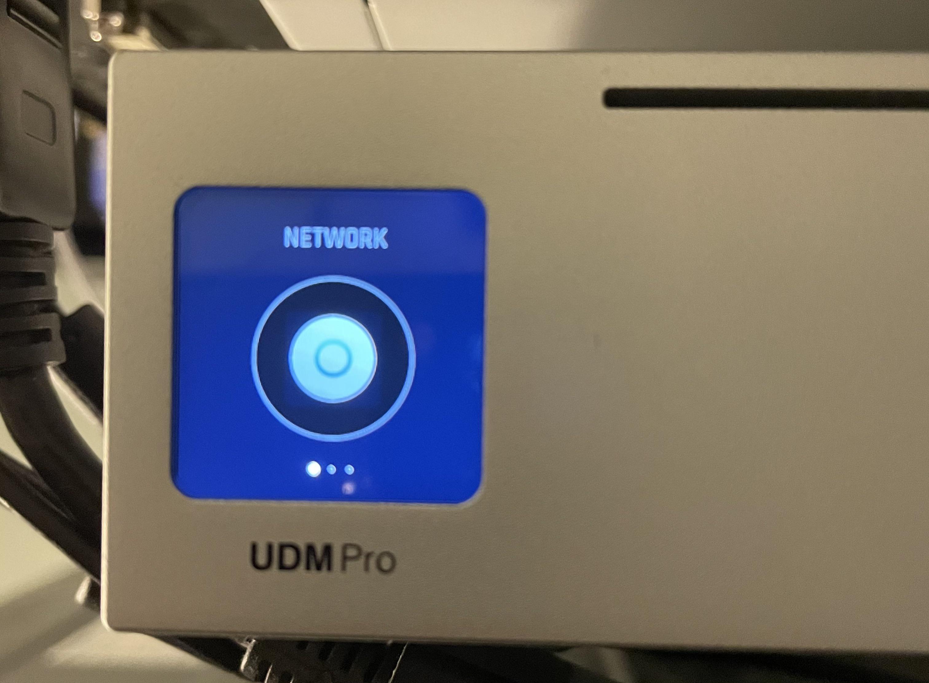 Greyed out Network icon on udmp? | Scrolller