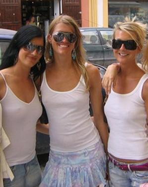 Group nipple one ripple | Scrolller