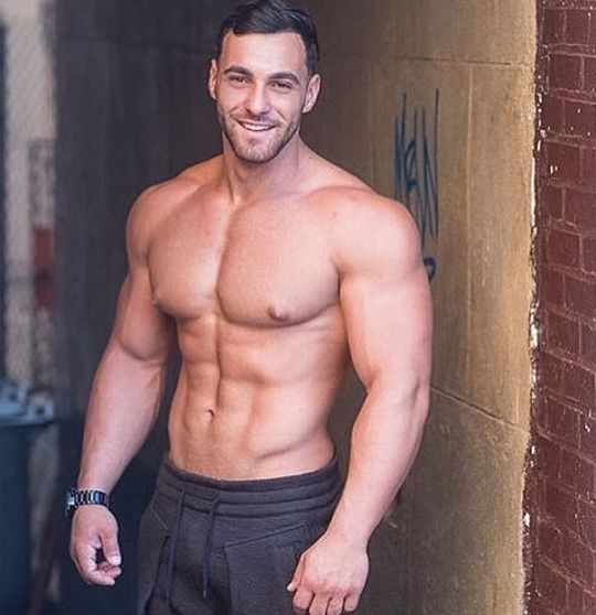 [GRR] Happy | Scrolller