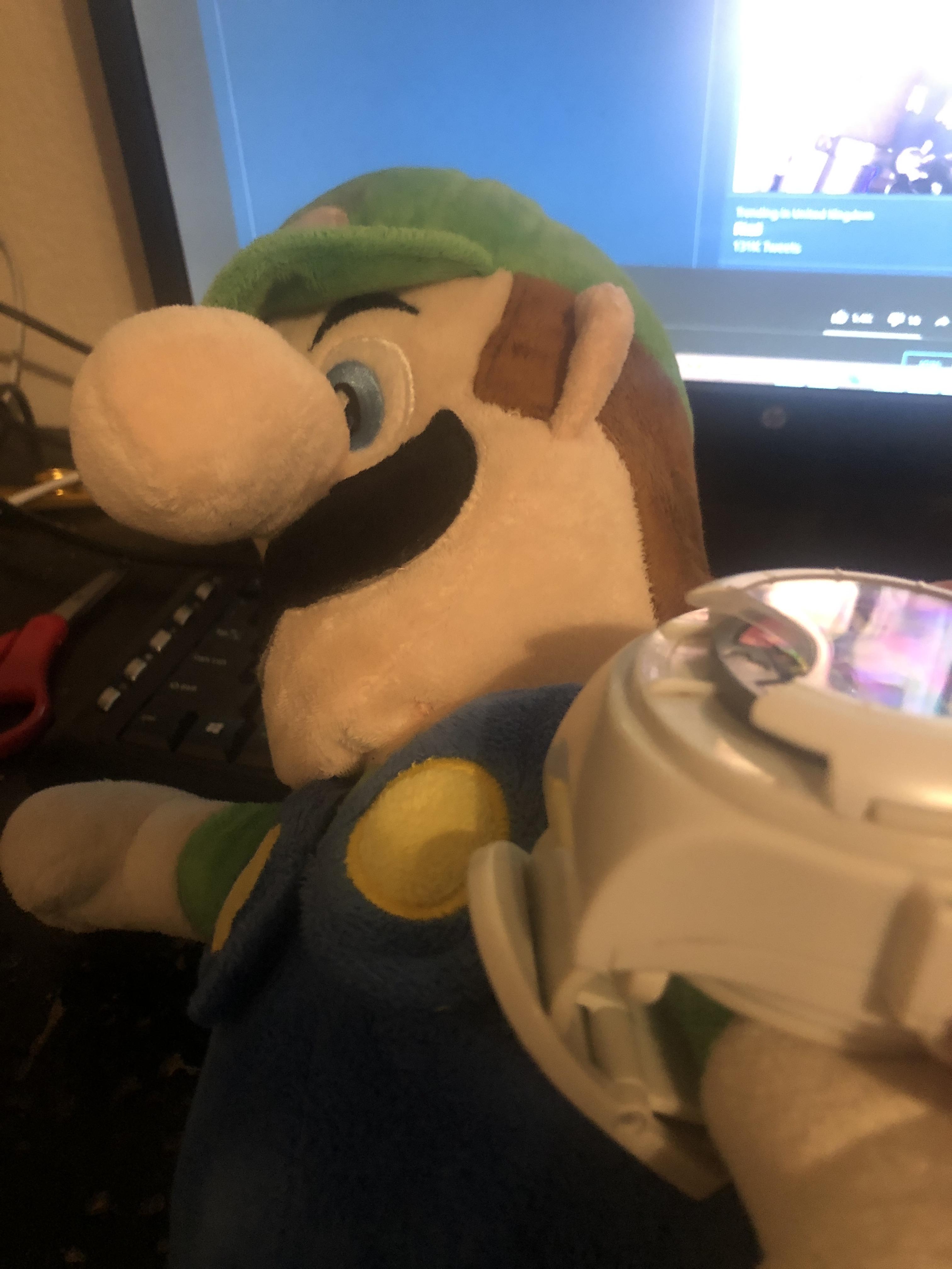 Guys.... | Scrolller