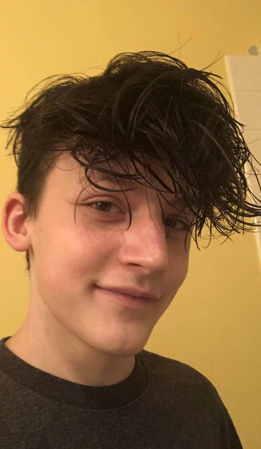 Guys, do I pass? (FtM, pre-hormones) | Scrolller