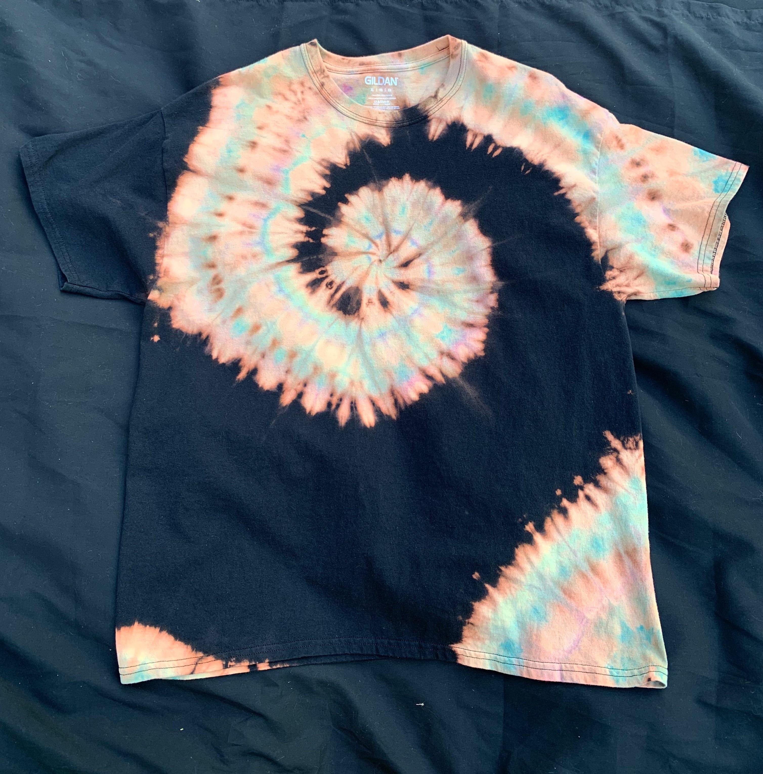 Guys I finally succeeded !!! Reverse Tie Dye | Scrolller