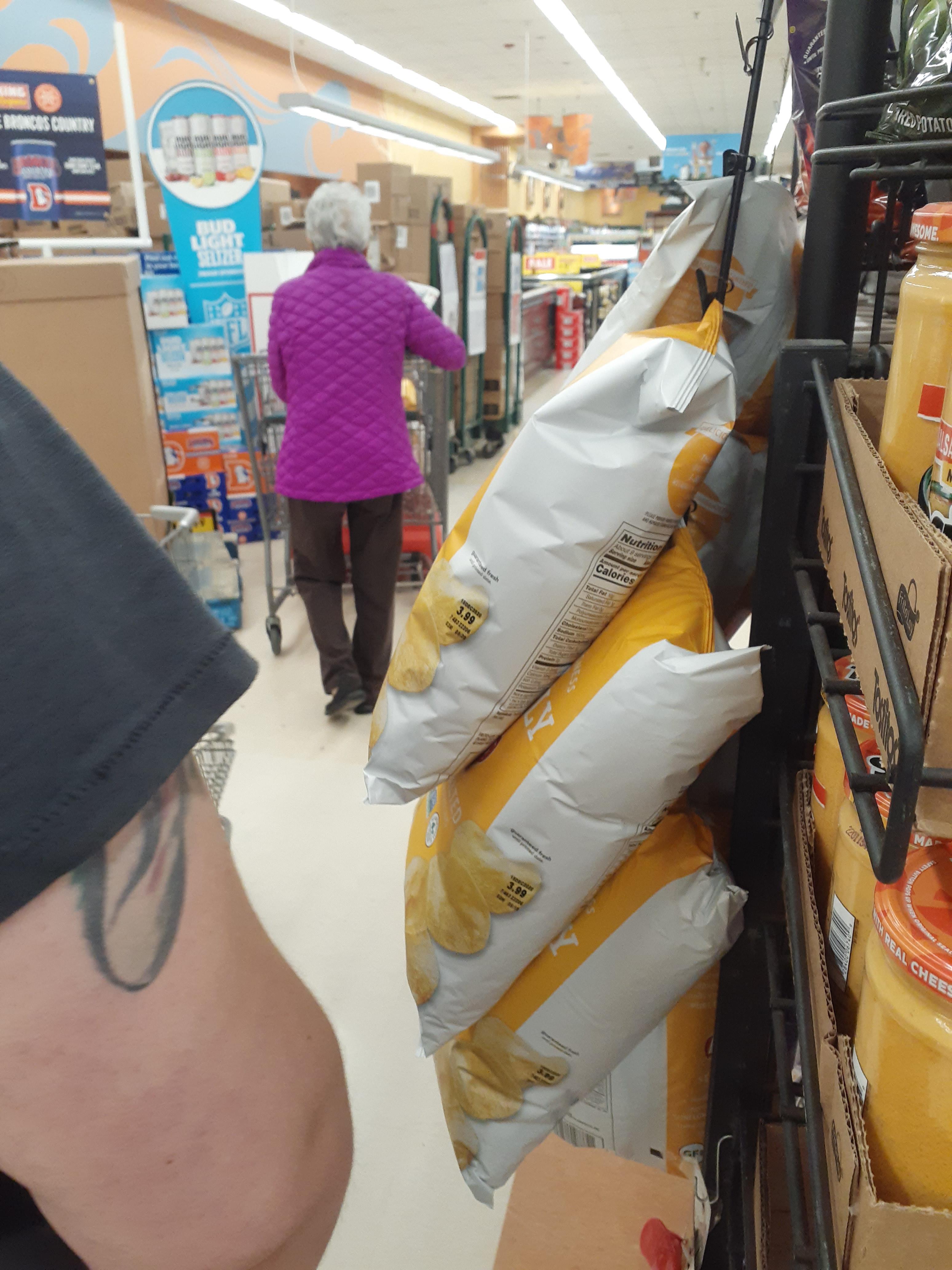 Guys it's him | Scrolller