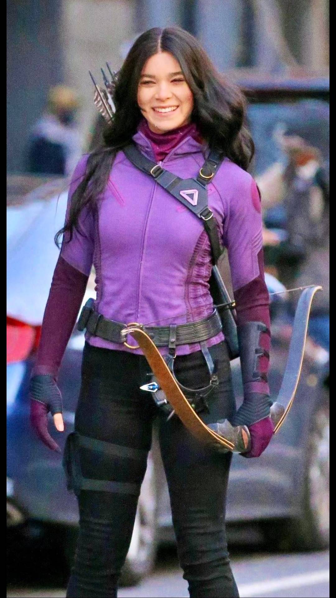 Hailee steinfeld looks so hot as kate bishop | Scrolller
