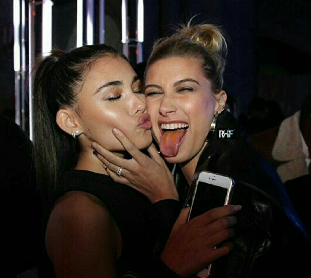 Hailey Baldwin | Scrolller