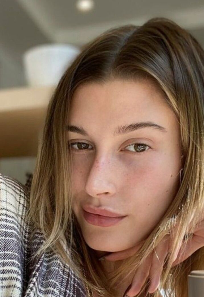 Hailey Bieber | Scrolller
