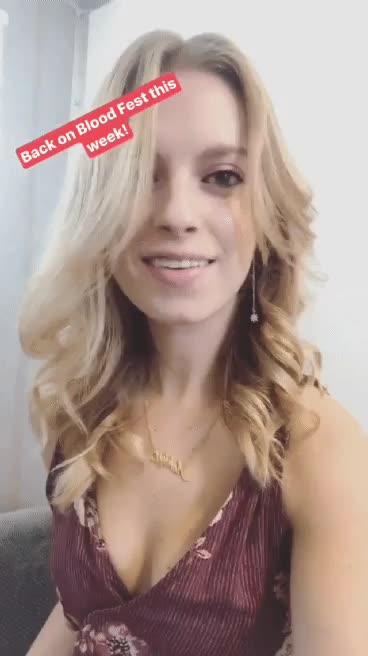 Hair Flick | Scrolller