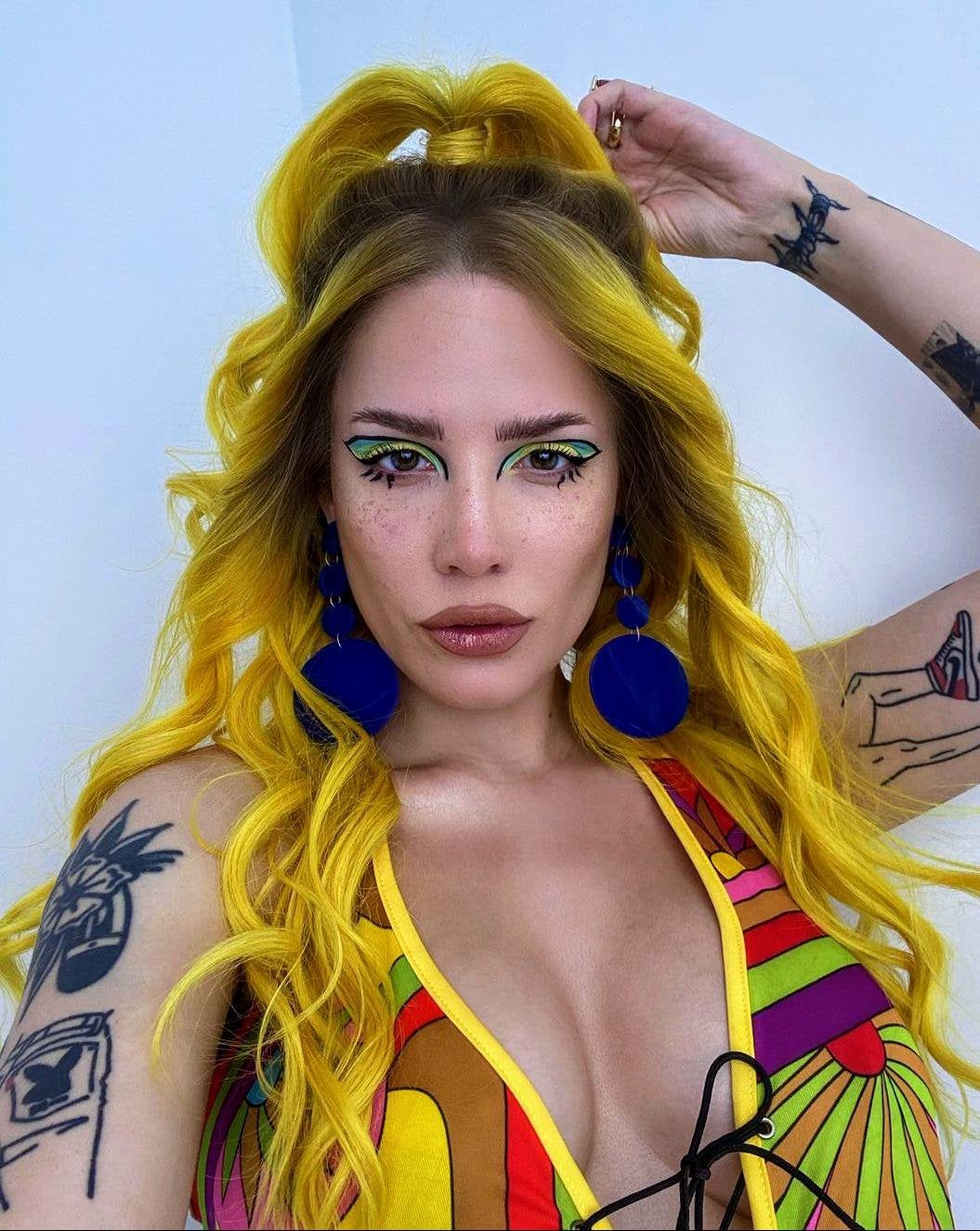 Role-play as my busty stepmother Halsey | Scrolller