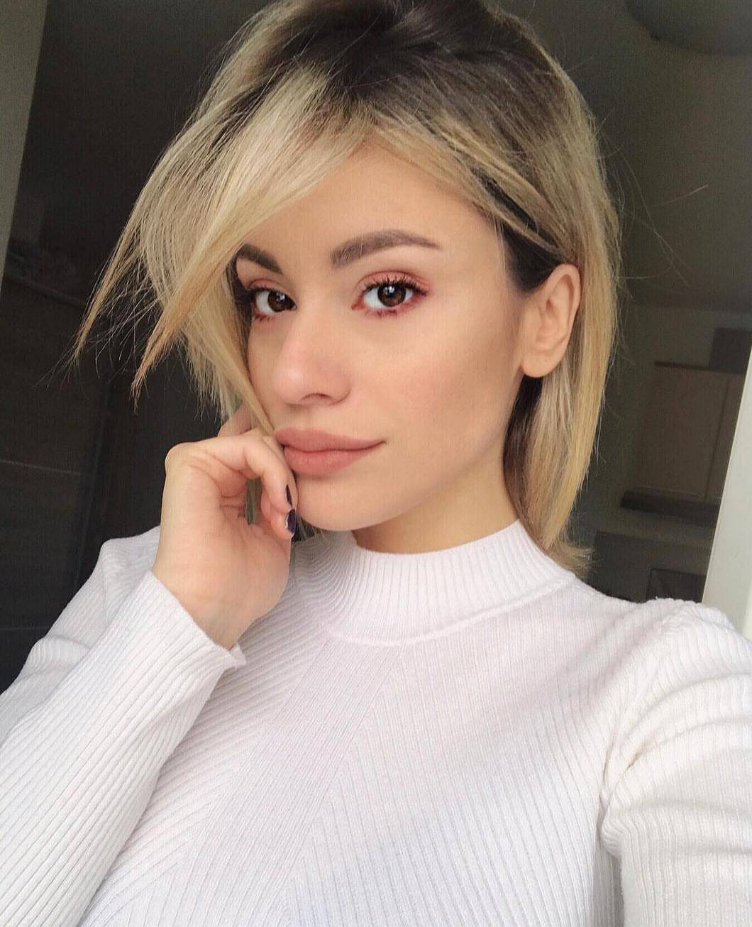 Hana Adrović | Scrolller