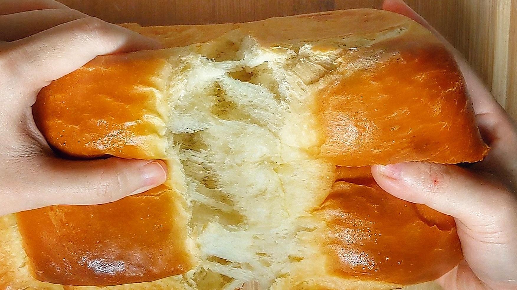 Handmade No-Knead Ultra Fluffy Buttery Milk Loaf | Scrolller