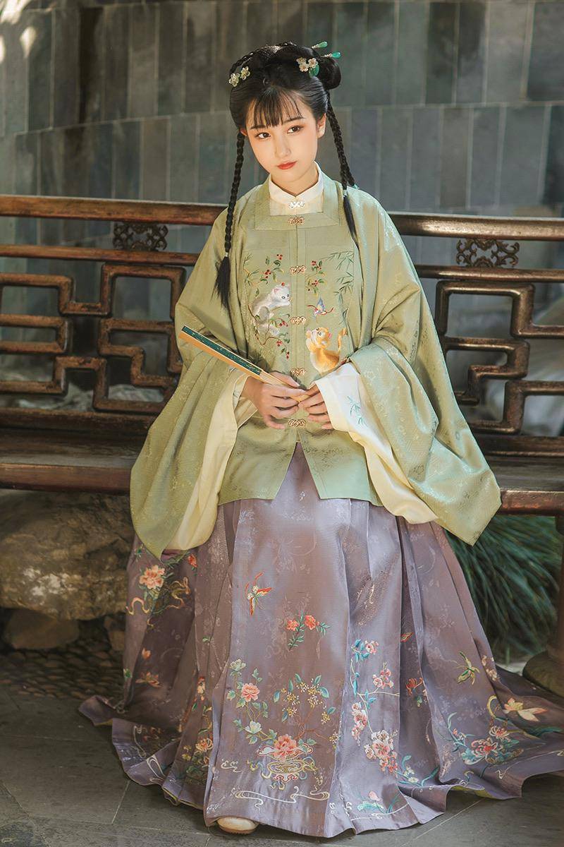 Hanfu Game Post #4 | Scrolller