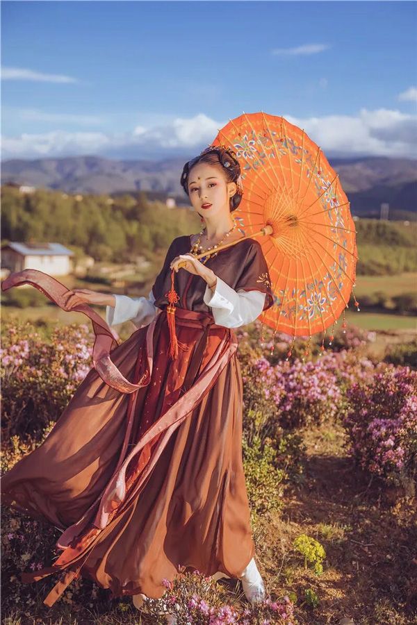 Hanfu must be hand washed? Can I use a washer? | Scrolller