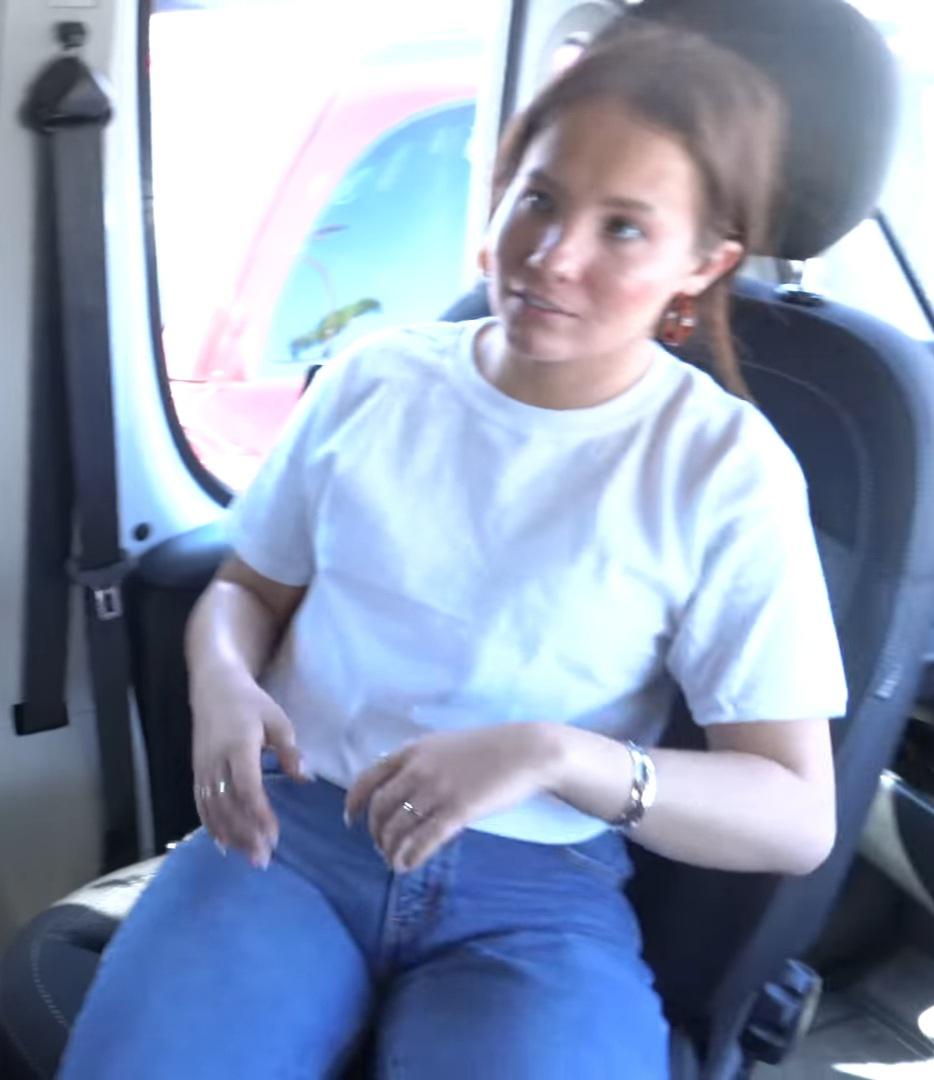 Hannah's thunder thighs!😍 | Scrolller