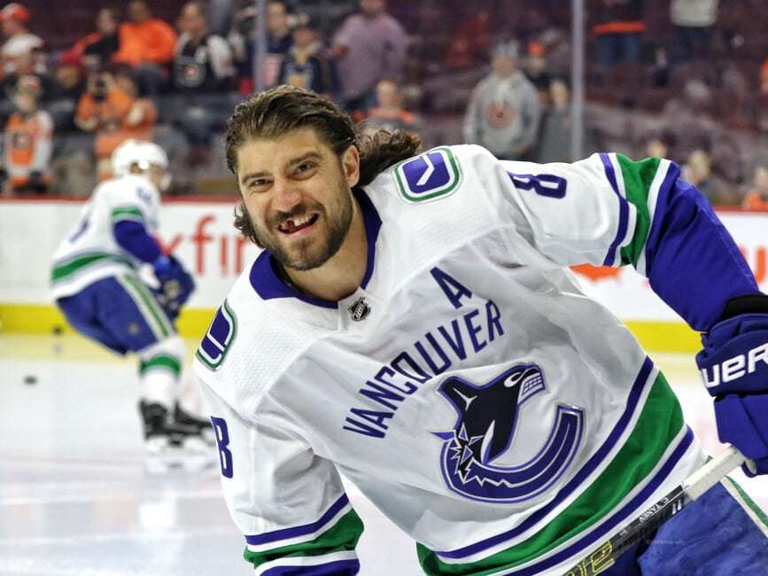 Happy 30th birthday to Chris Tanev! | Scrolller