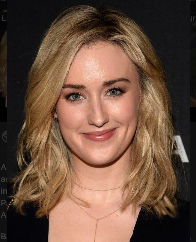 Happy birthday Ashley Johnson (Ellie) | Scrolller