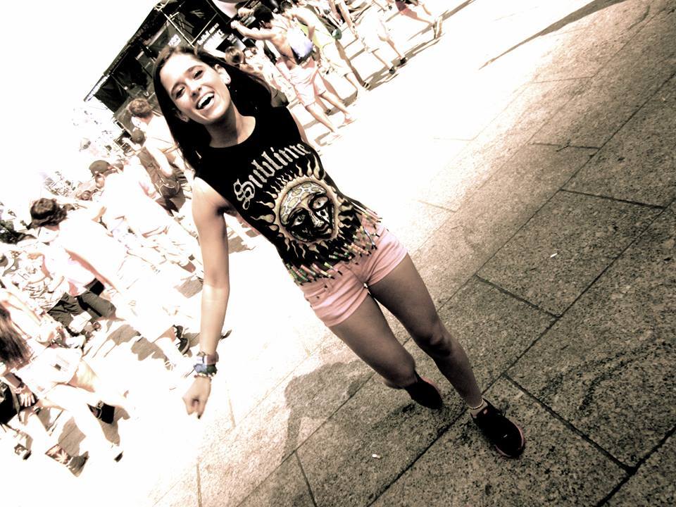 Happy festival babe | Scrolller