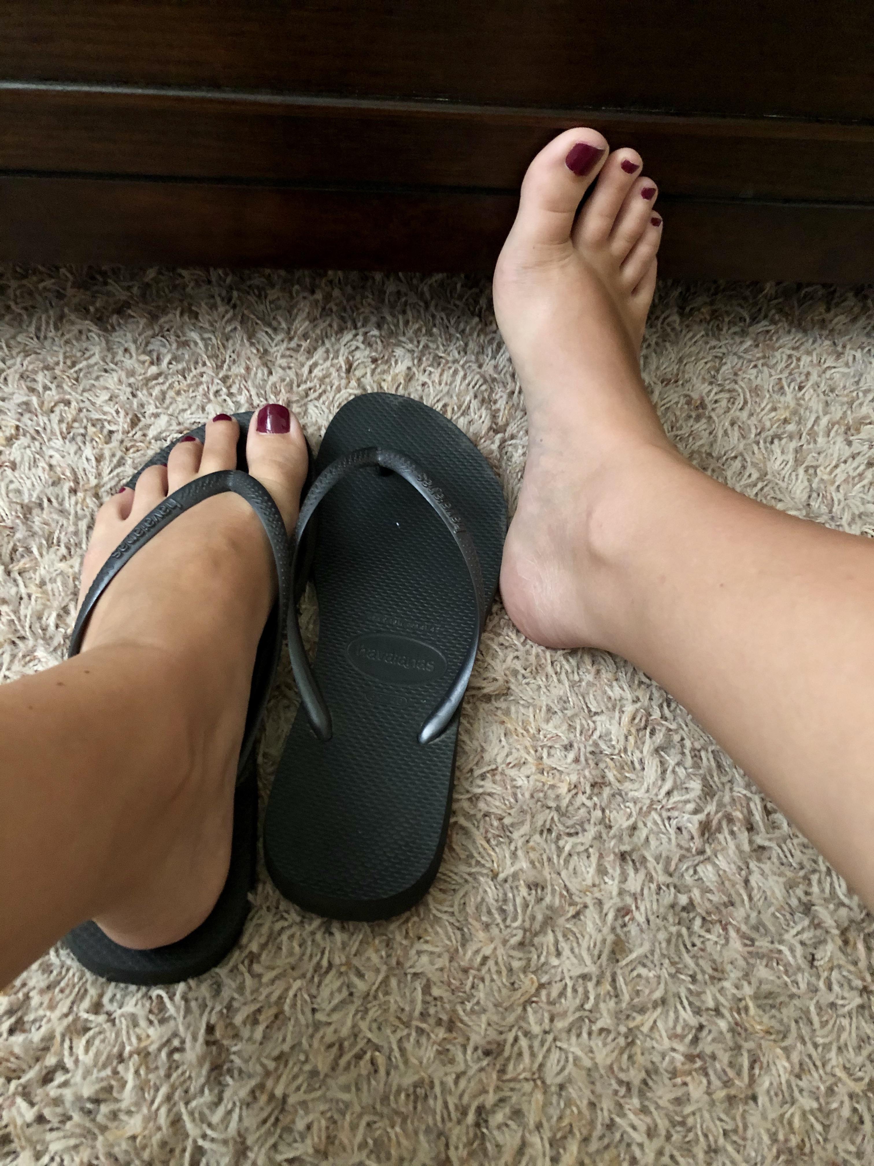 Happy Flip Flop Day! ️ | Scrolller