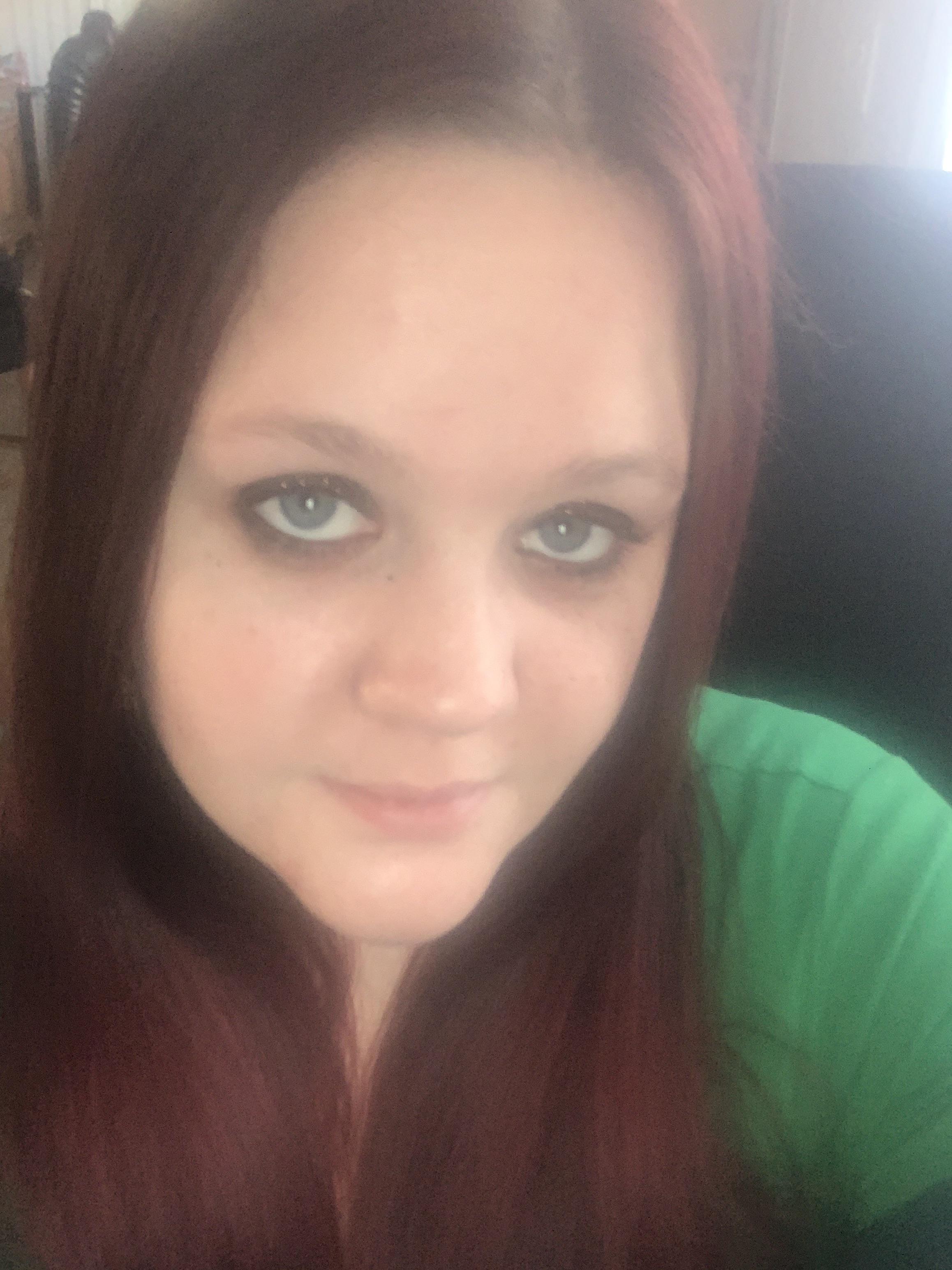 Happy Friday! 26 just got off work | Scrolller