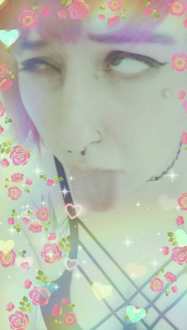 Happy Friday! I drooled all over myself trying to get this shot hahah! ♡ | Scrolller