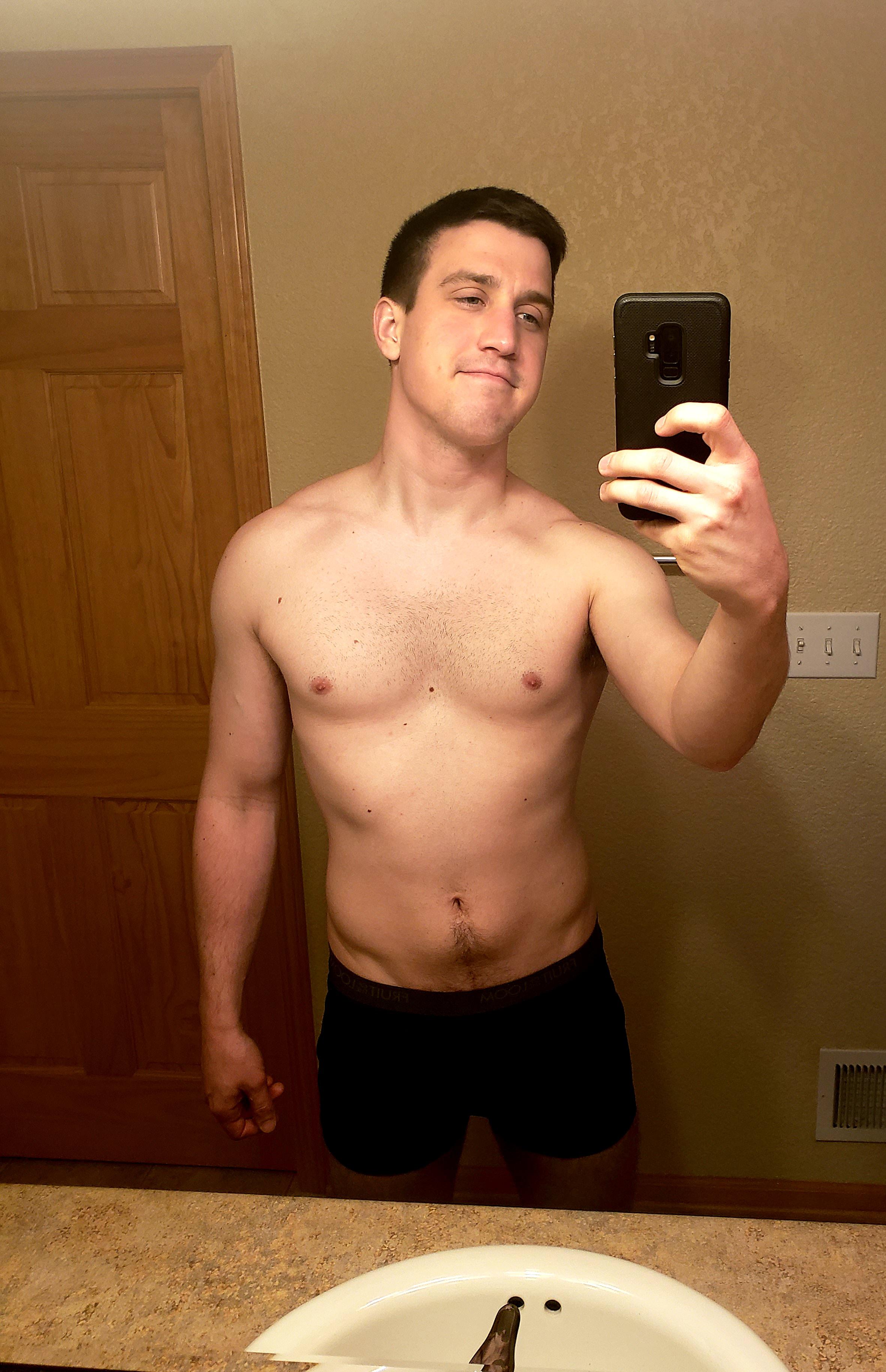 Happy humpday!! 28M | Scrolller