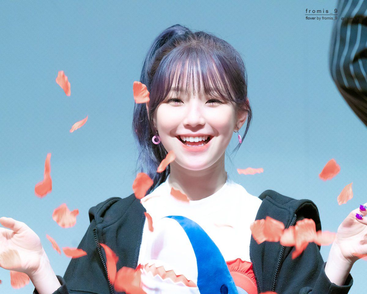 Happy Jiheon | Scrolller