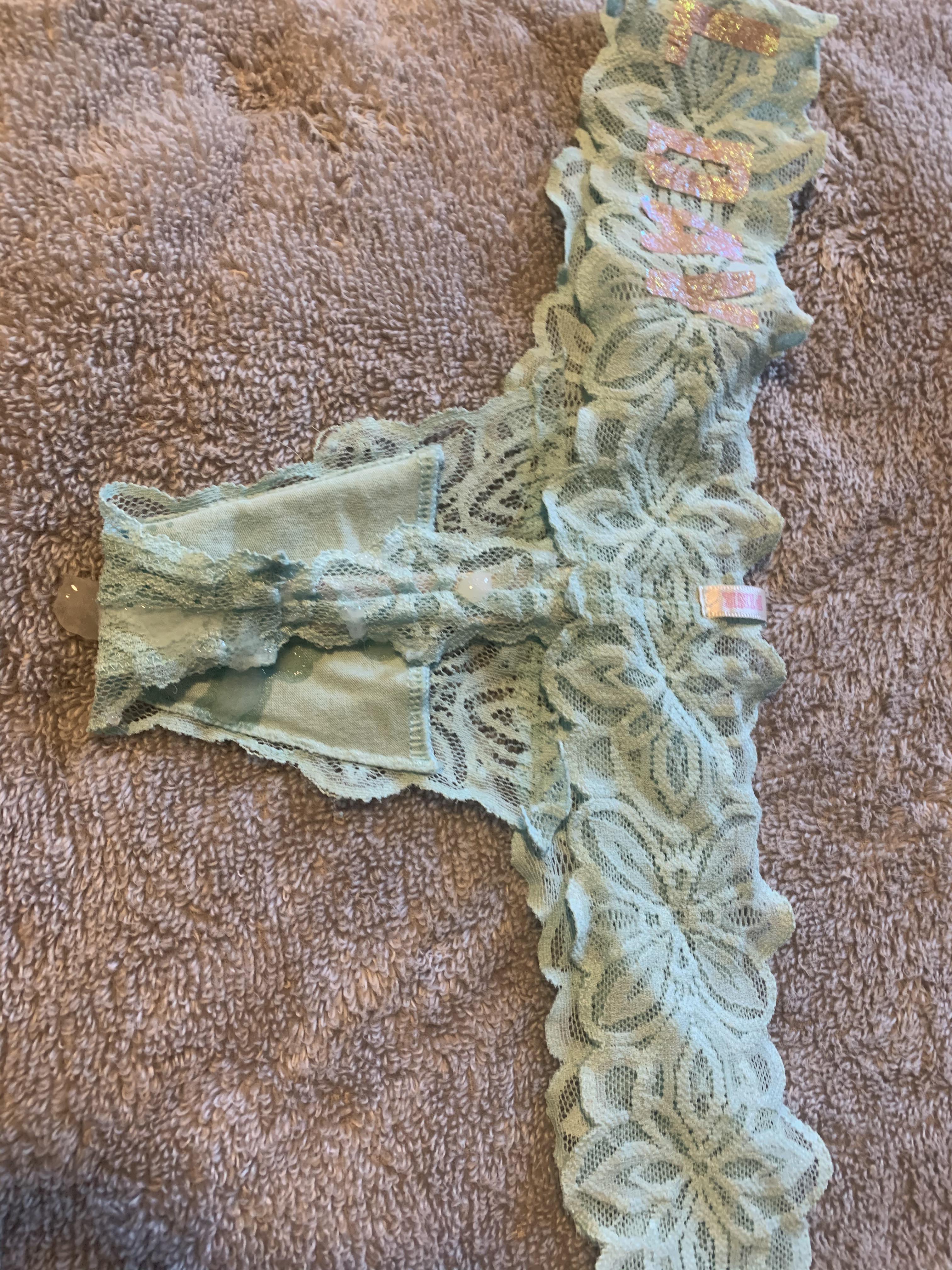 Hard to see on this color | Scrolller