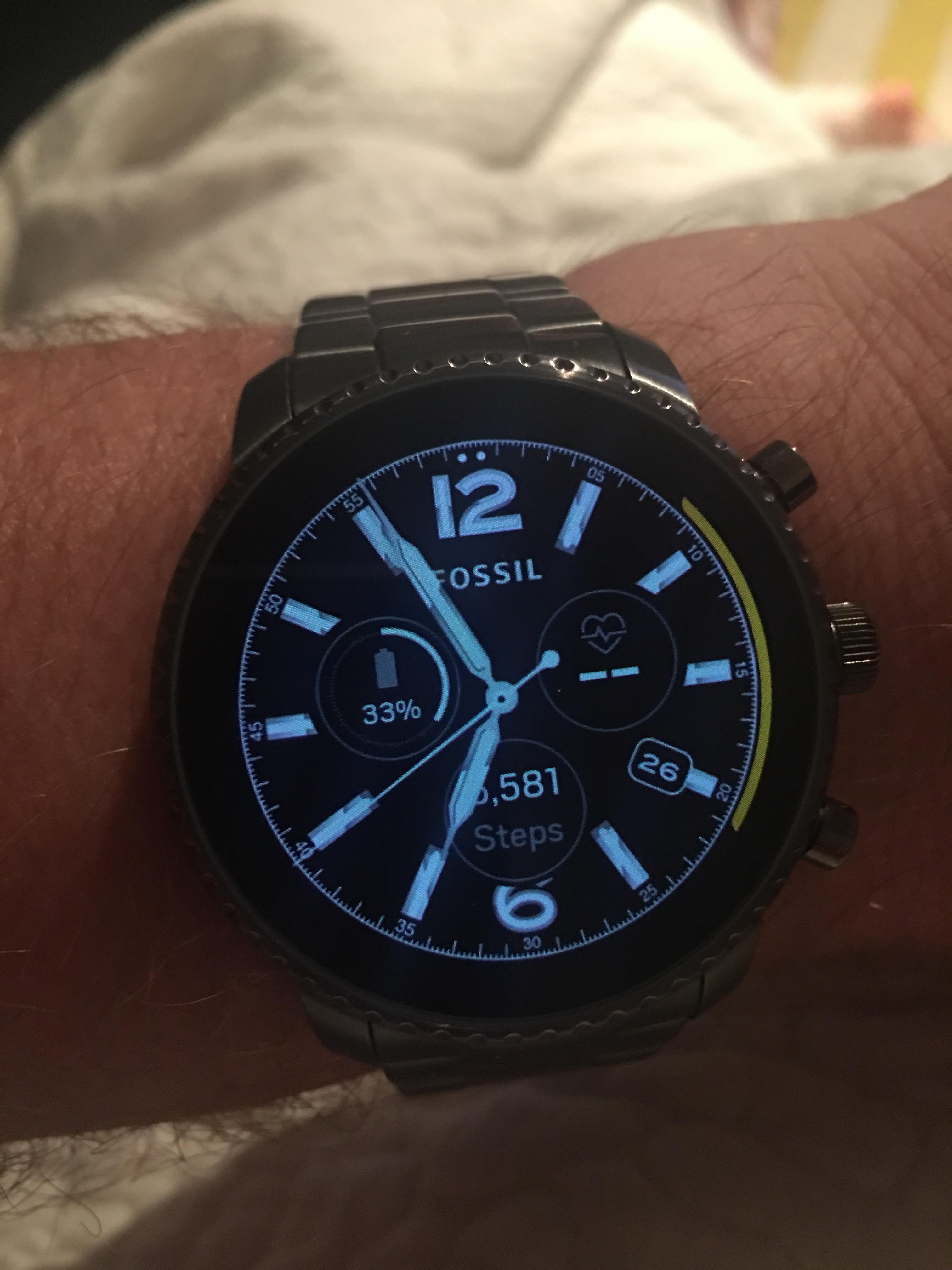 Has anyone seen this on their screen? Weird orange semi circle. | Scrolller