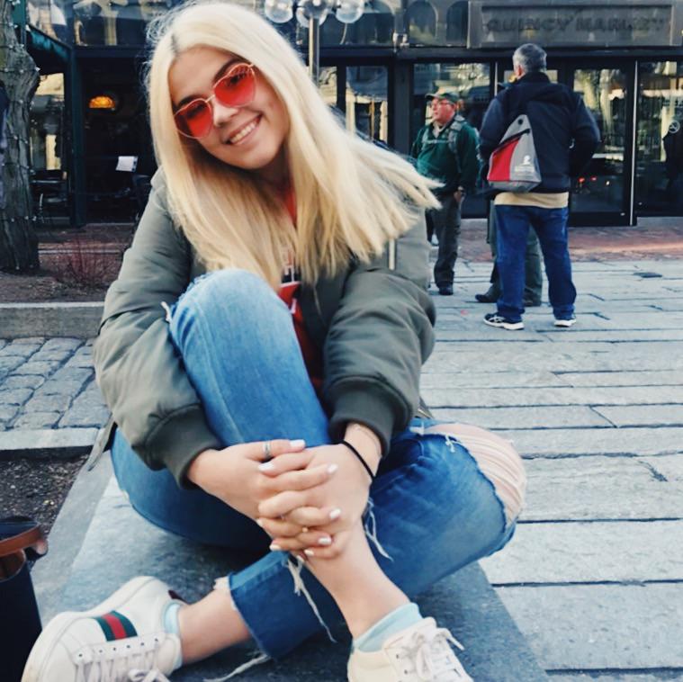 Have a good evening everyone 💫 | Scrolller