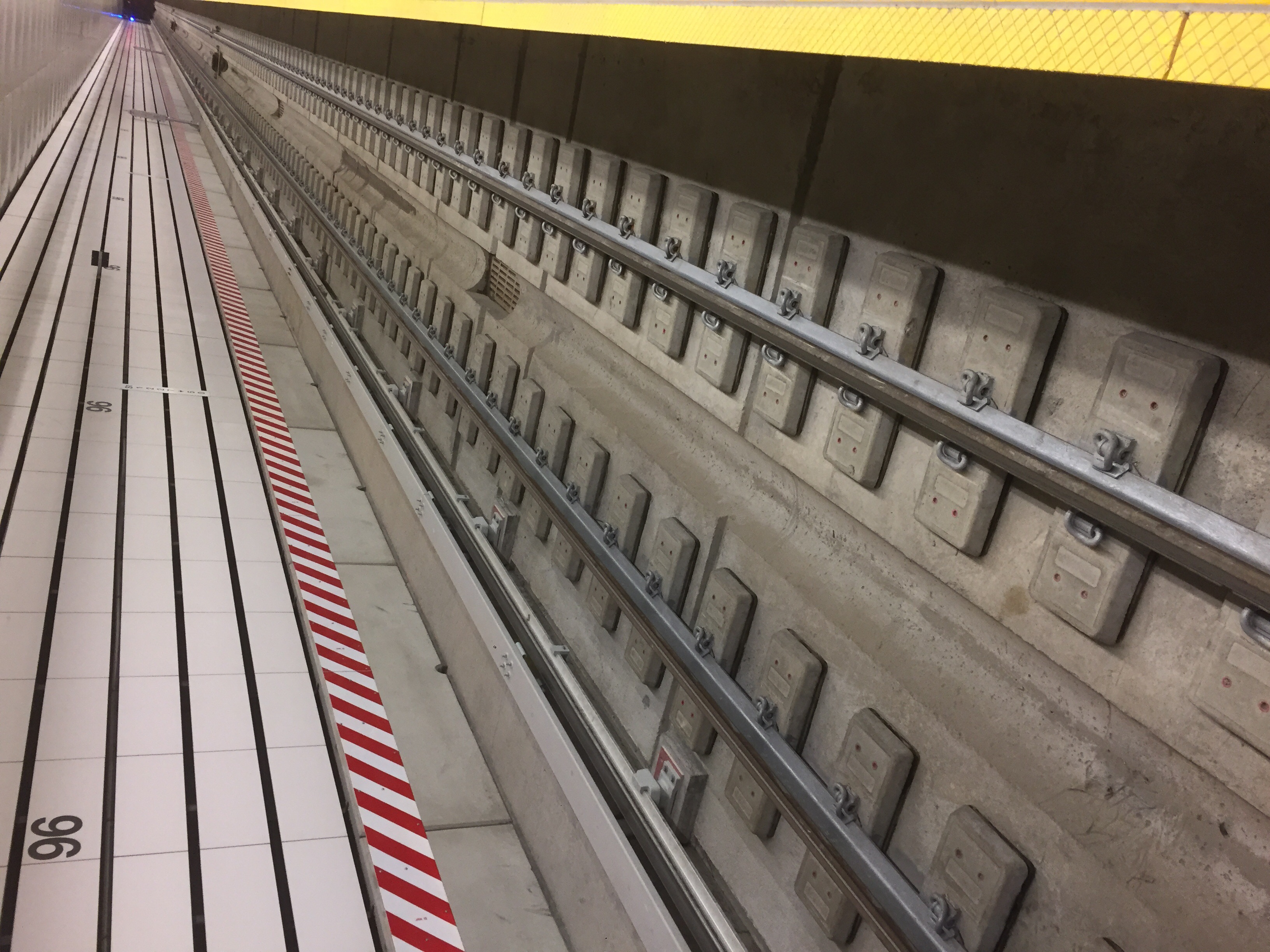 Have you ever seen such clean tracks!? New 2nd Ave 96th st train station. | Scrolller