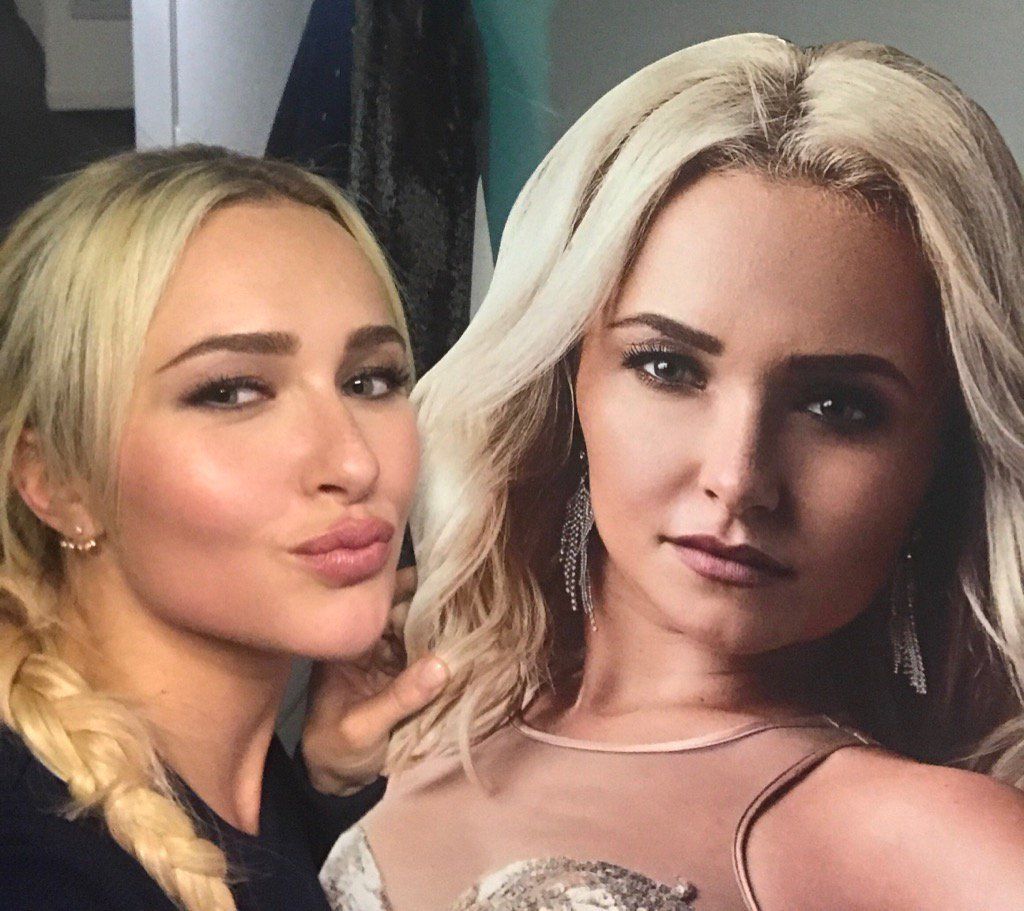 Hayden Kissing Hayden | Scrolller