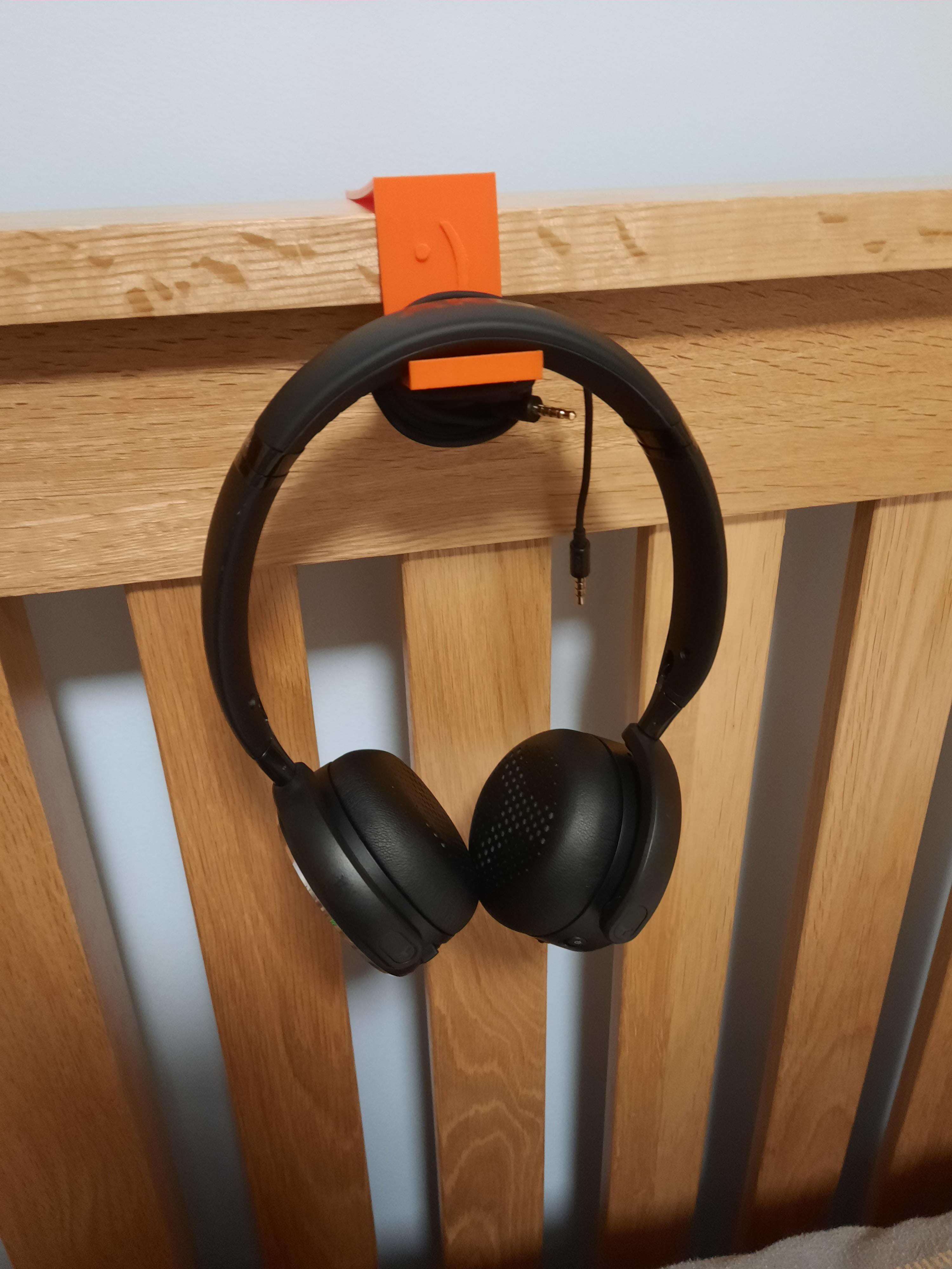 Headphone stand i made | Scrolller