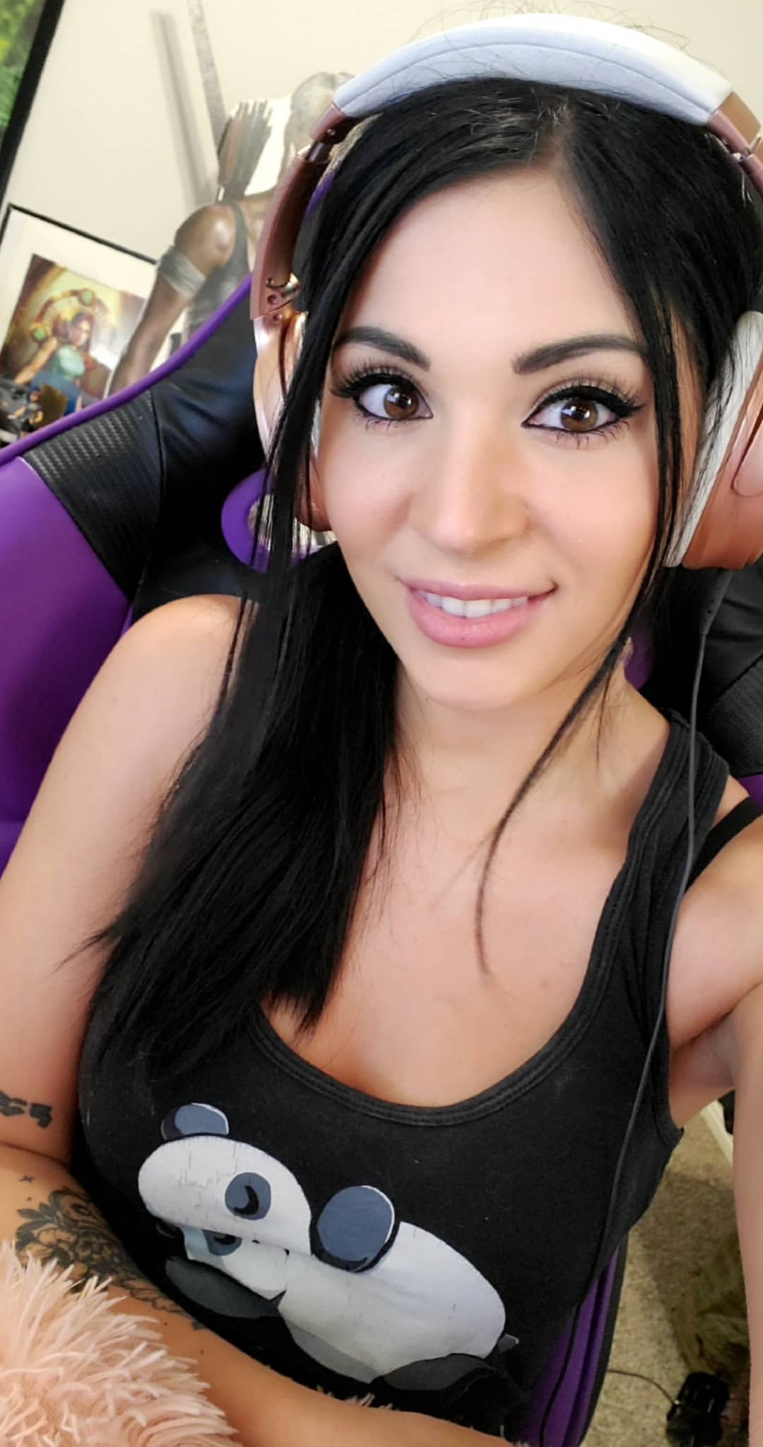 Headphones | Scrolller