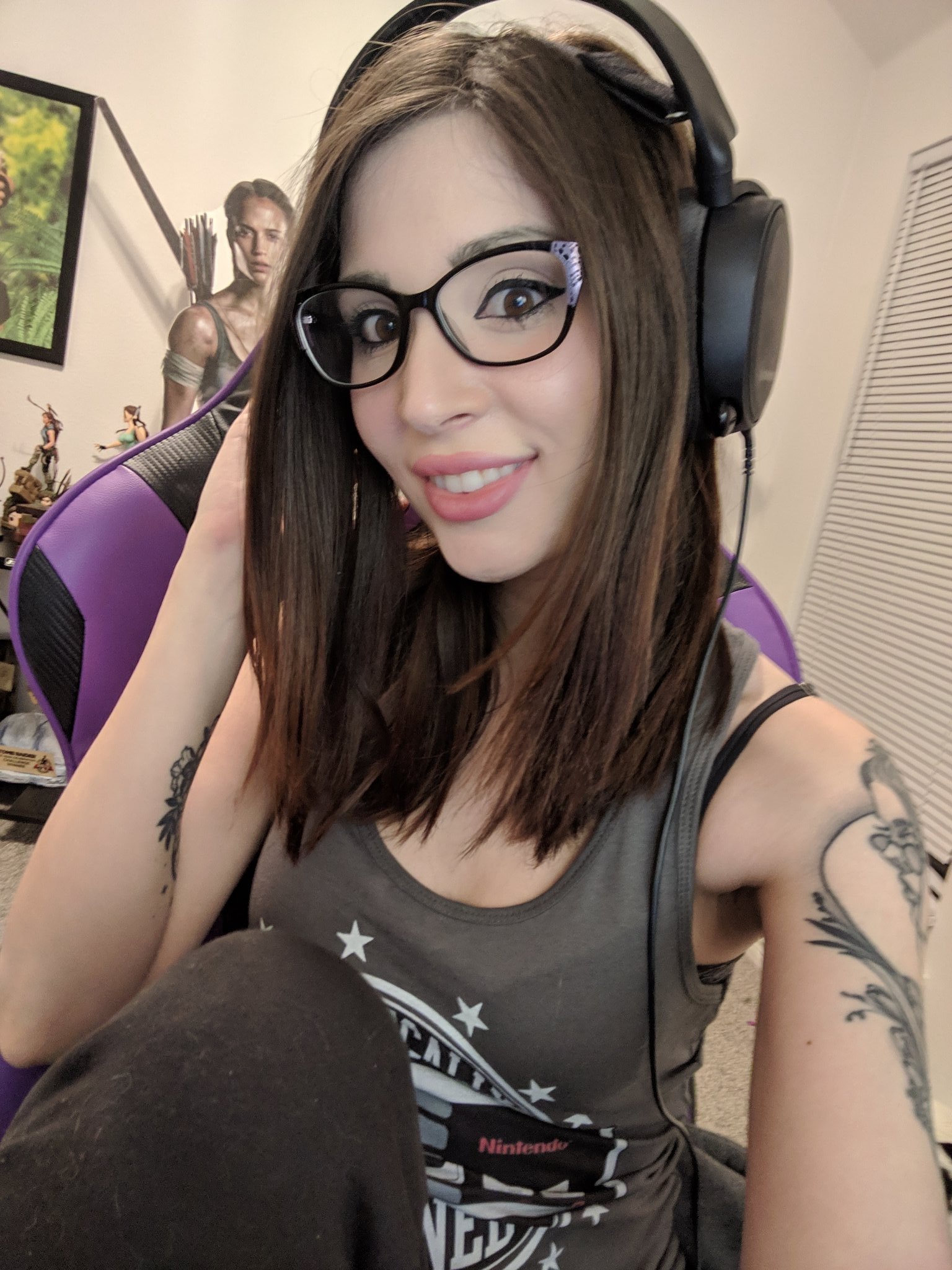 Headphones | Scrolller