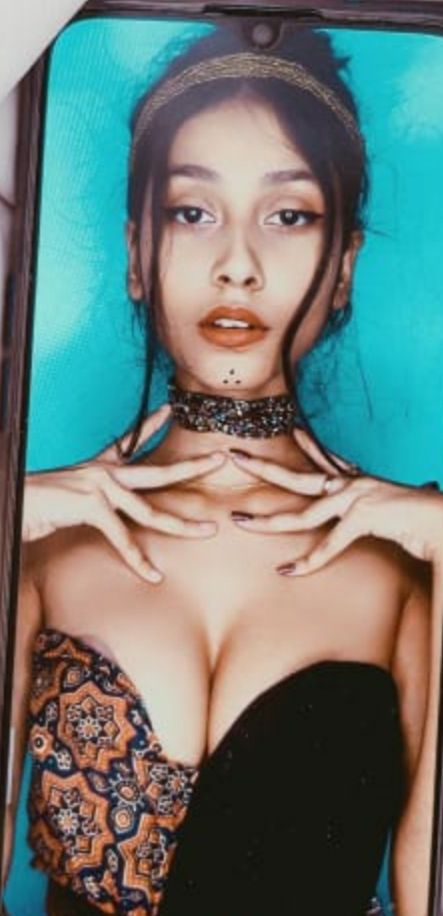 Heavenly cleavage! | Scrolller