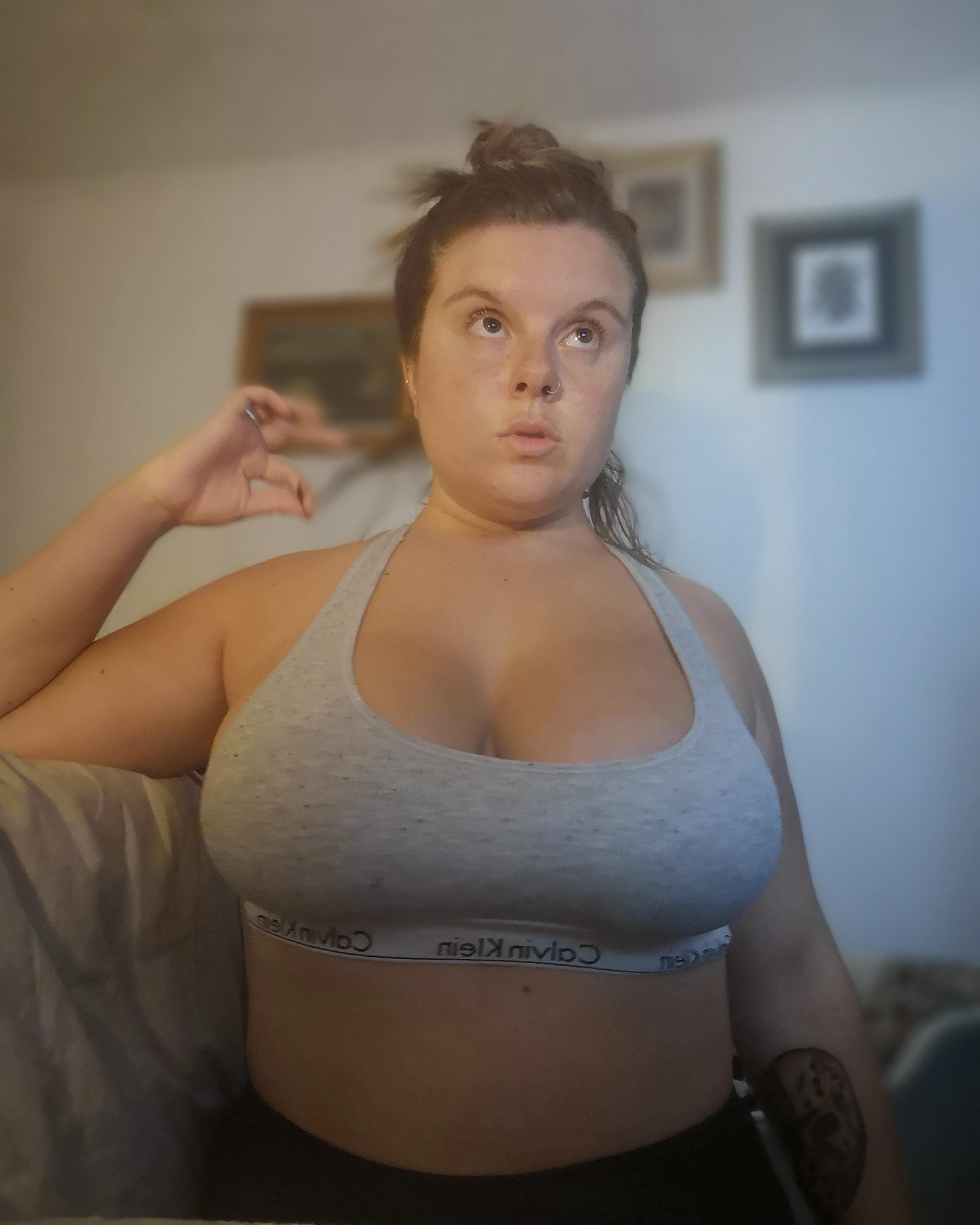 Hello :) | Scrolller