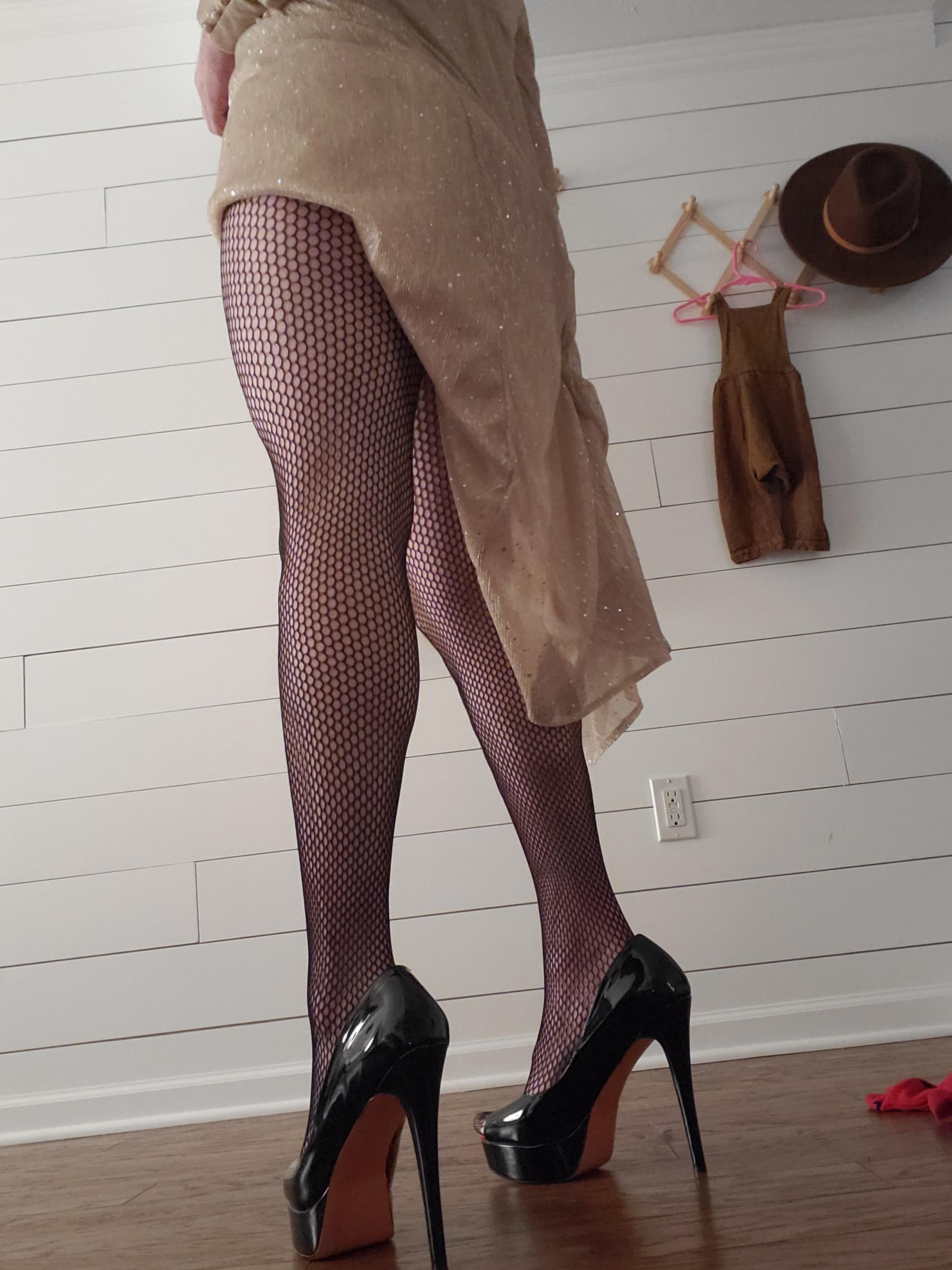 Hello All You Beautiful Queens | Scrolller