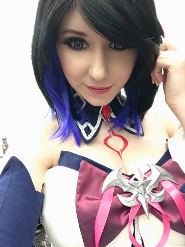 Hello Captain | Scrolller