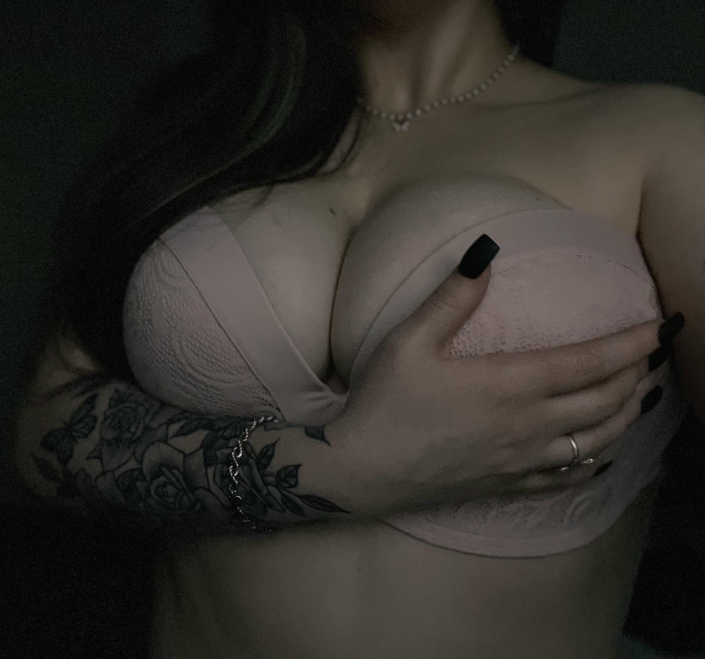 Hello hello :) | Scrolller